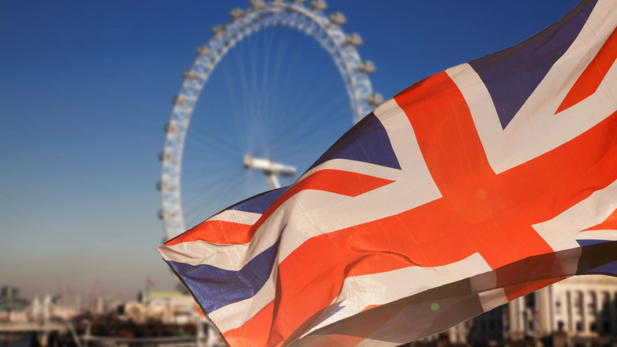 Ce pregătește guvernul laburist pentru românii din UK? - AngliaMea.ro