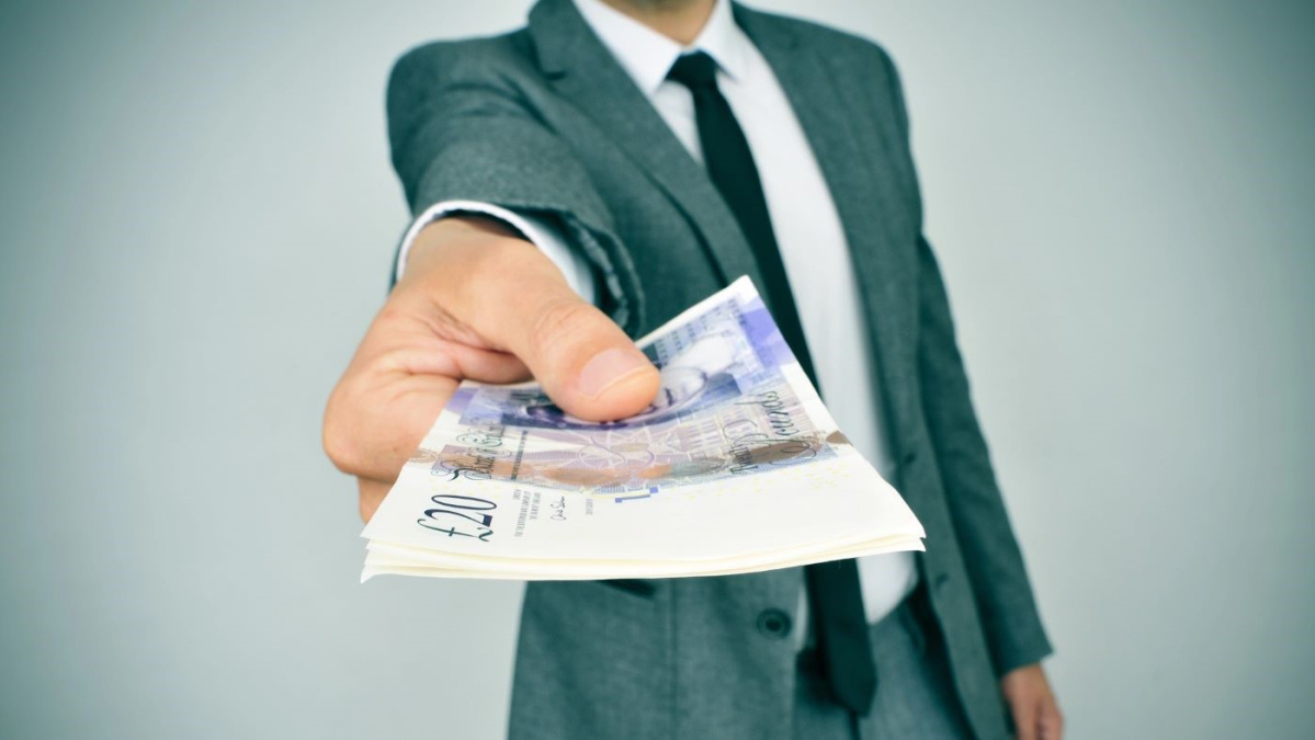 Salariul minim din Marea Britanie, mai mare din 2026